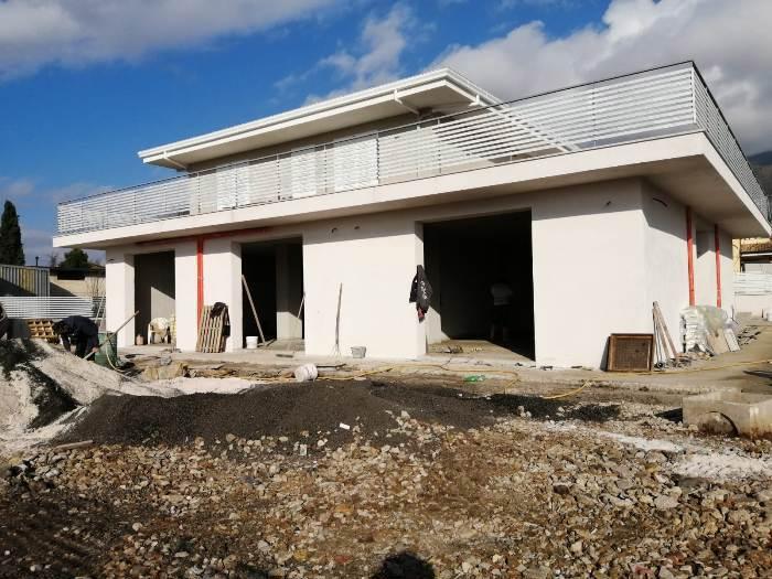 Negozio in affitto a Piedimonte San Germano