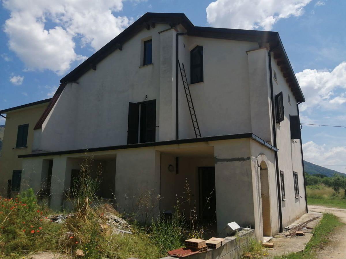 Casa indipendente in vendita a Piedimonte San Germano
