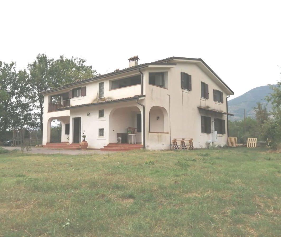Casa indipendente in vendita a Piedimonte San Germano