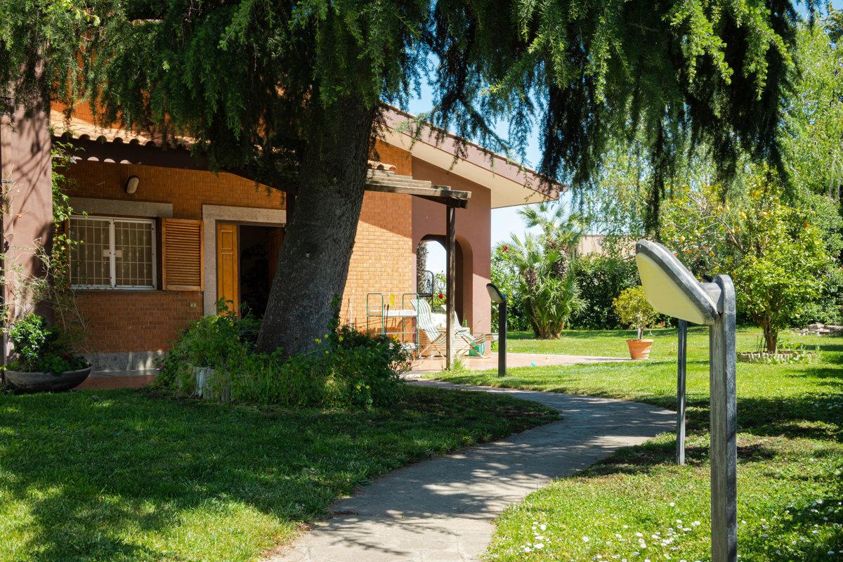 Villa in Via del Casale Agostinelli 201, Roma