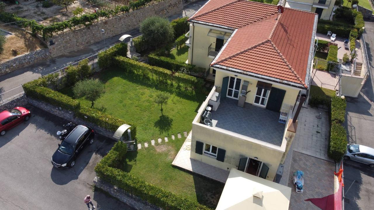 Appartamento in vendita a Diano Castello