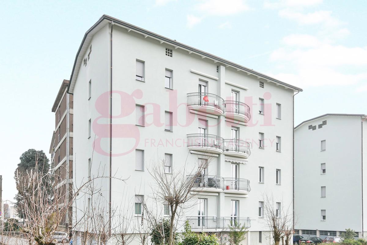 Quadrilocale in Via Togliatti 71, Mariano Comense