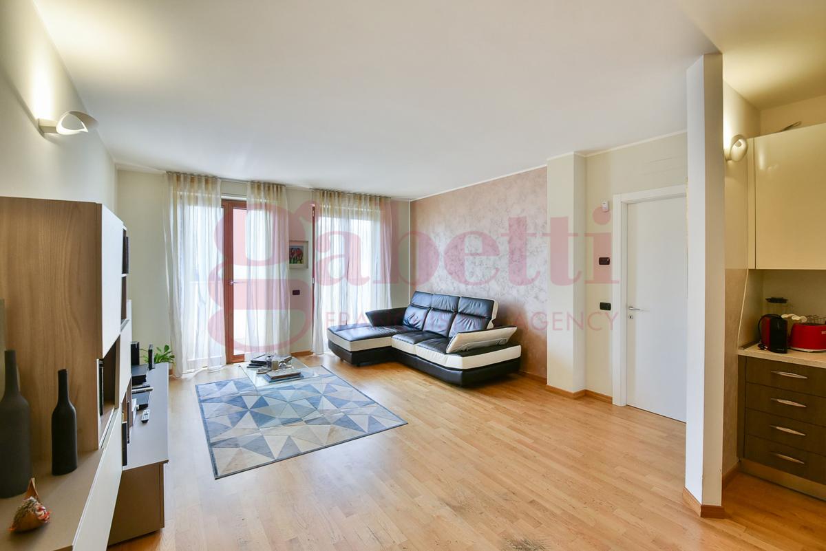 Appartamento in vendita a Mariano Comense