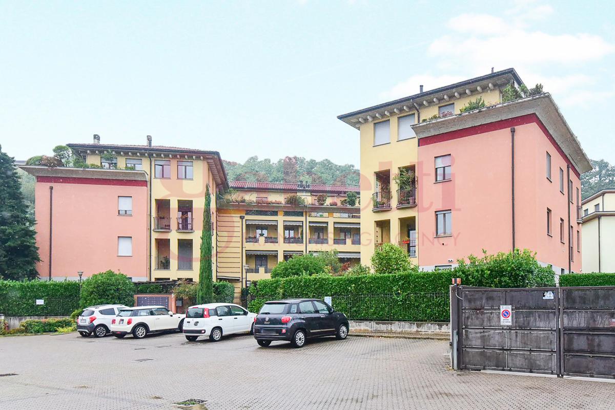 Appartamento in vendita a Mariano Comense