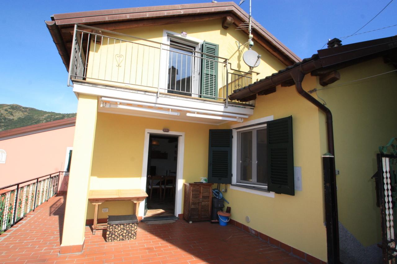 Casa indipendente in vendita a Avegno