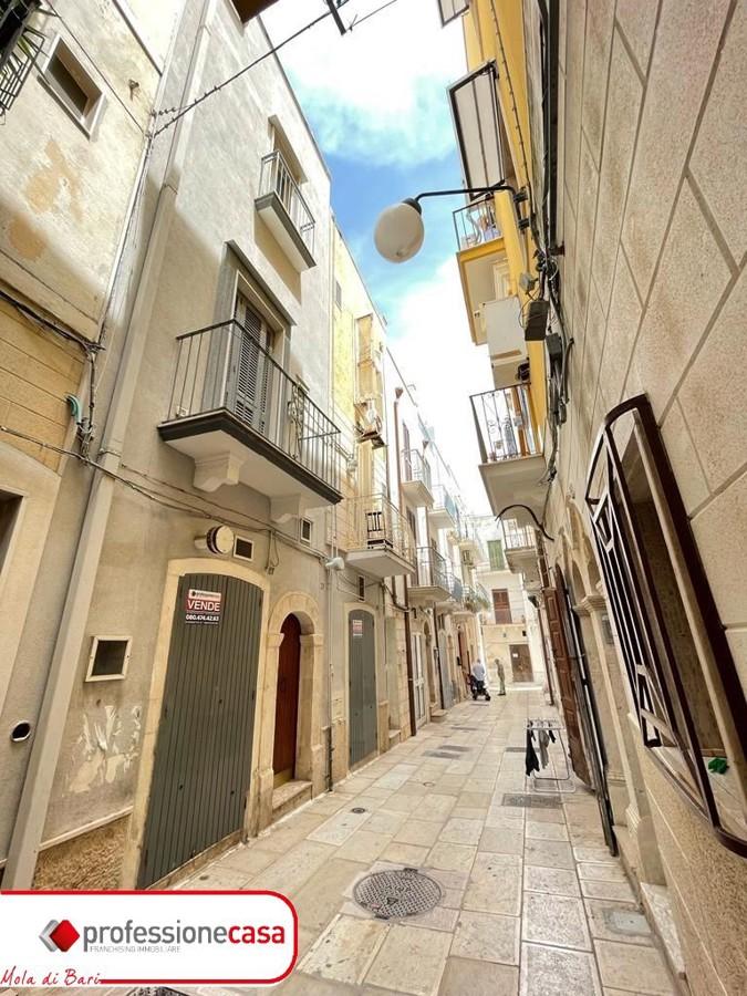 Casa indipendente in vendita a Mola Di Bari