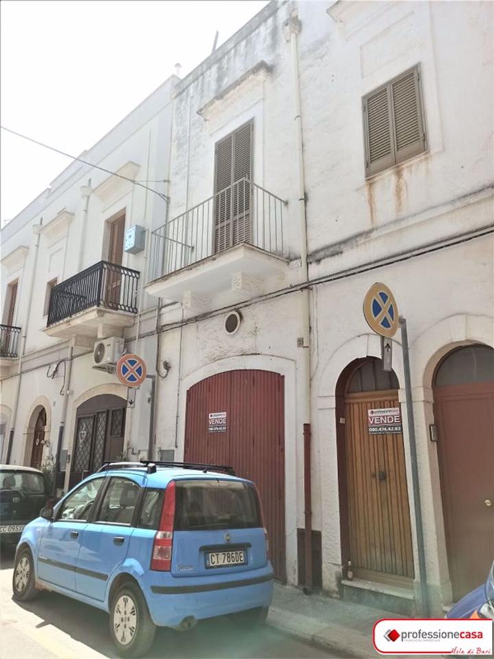 Casa indipendente in vendita a Mola Di Bari
