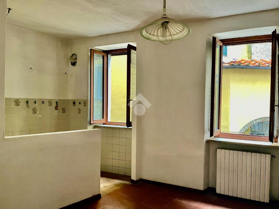 Casa indipendente in vendita a Pescia