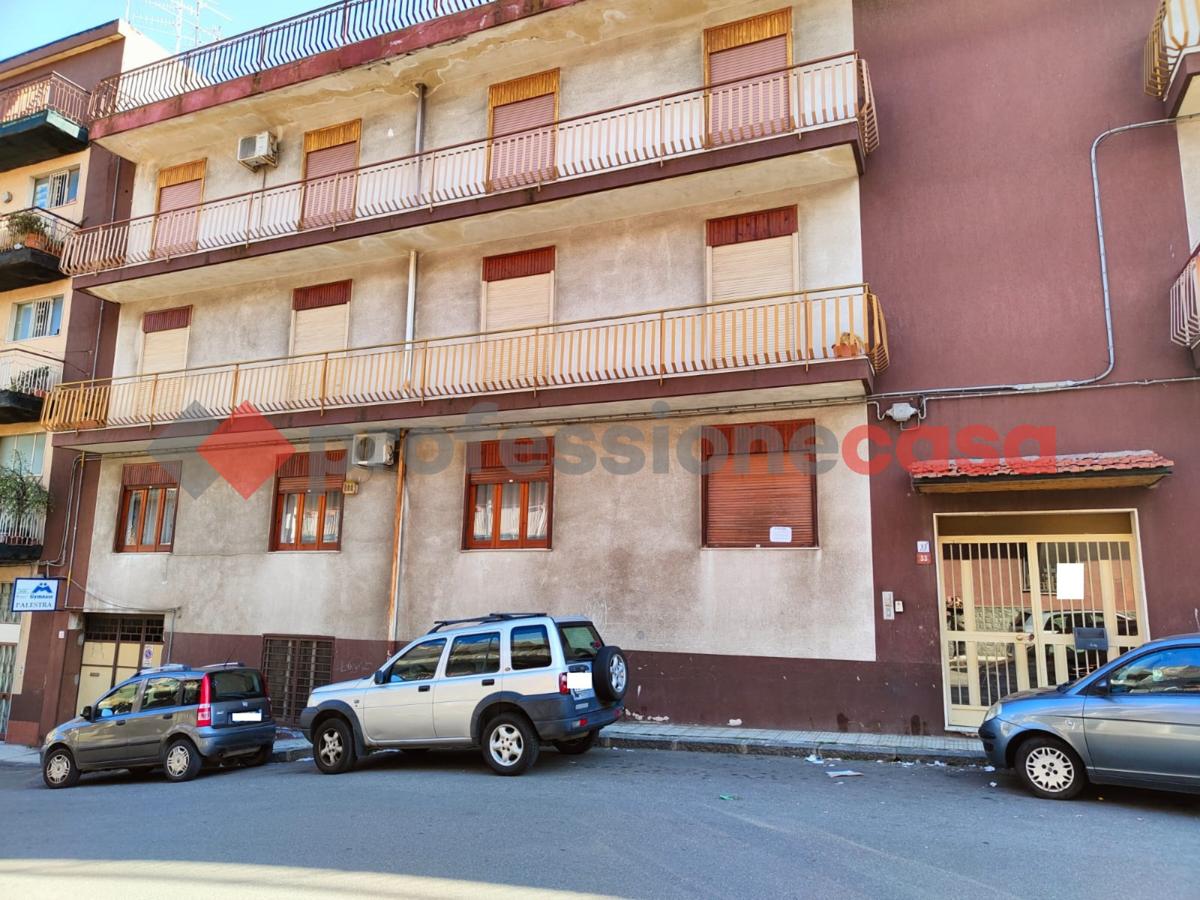 Appartamento in vendita a Aci Catena