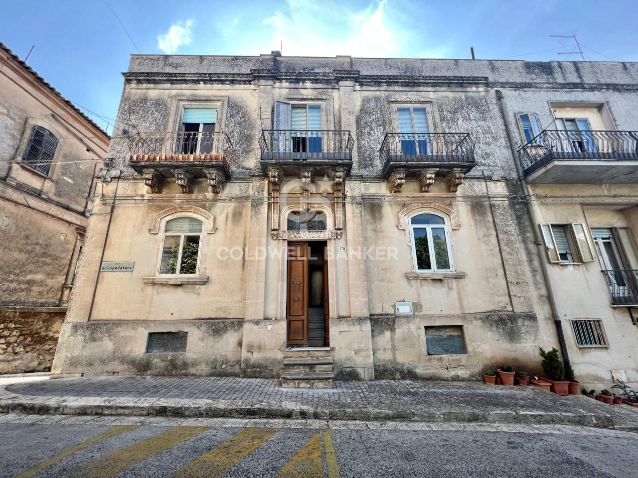 Palazzo in vendita a Ragusa