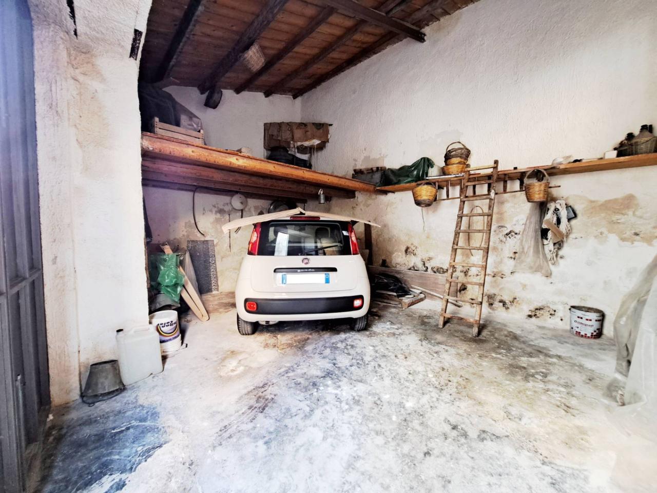 Box in vendita a Ispica