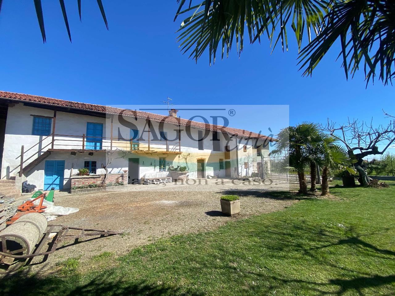 Rustico in vendita a Pinerolo