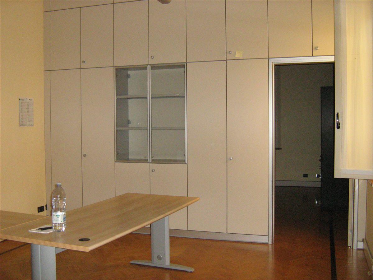 Ufficio in affitto a Modena