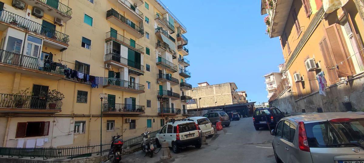 Appartamento in vendita a Napoli