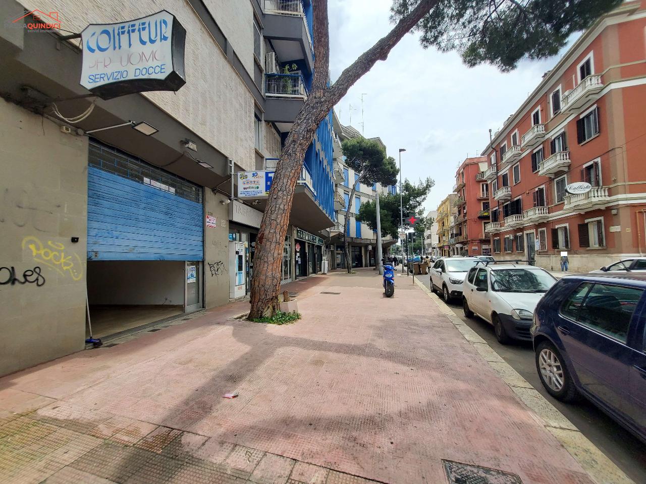 Negozio in affitto a Bari