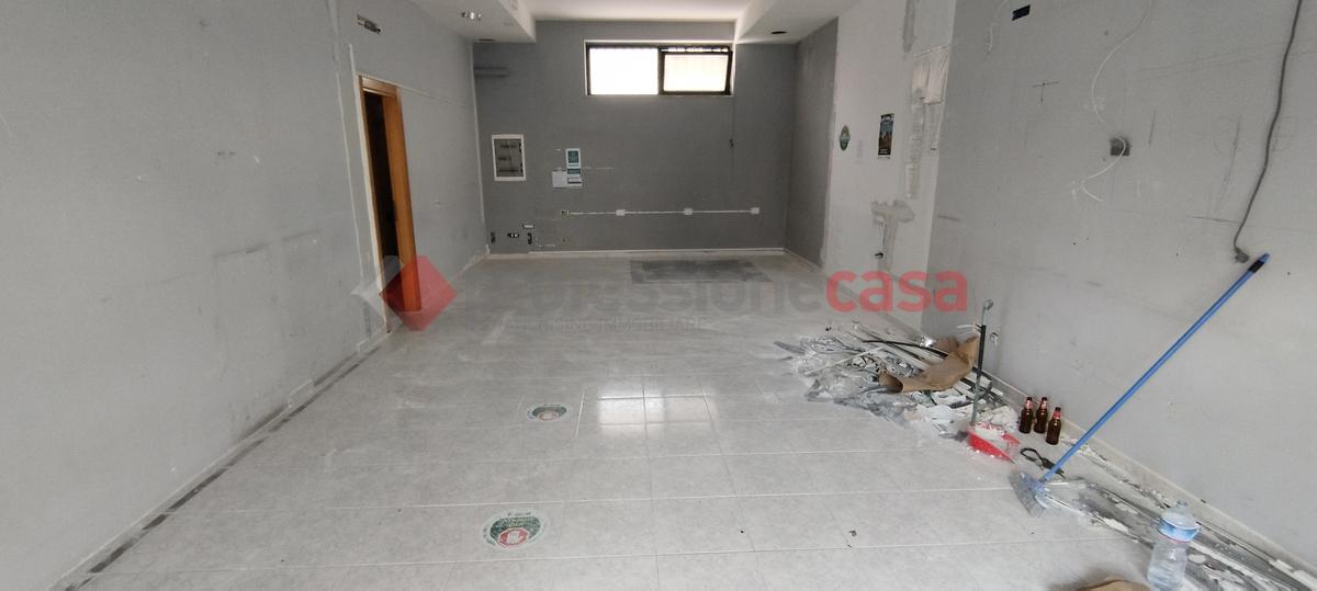 Negozio in affitto a San Nicola La Strada