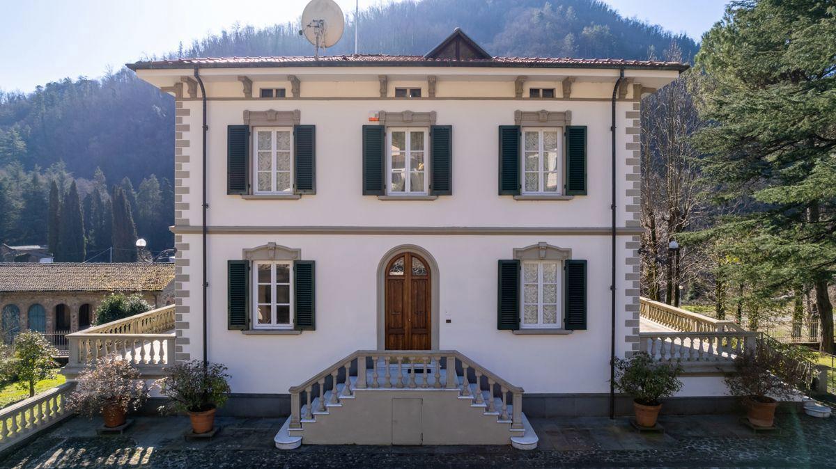 Villa in vendita a Bagni Di Lucca
