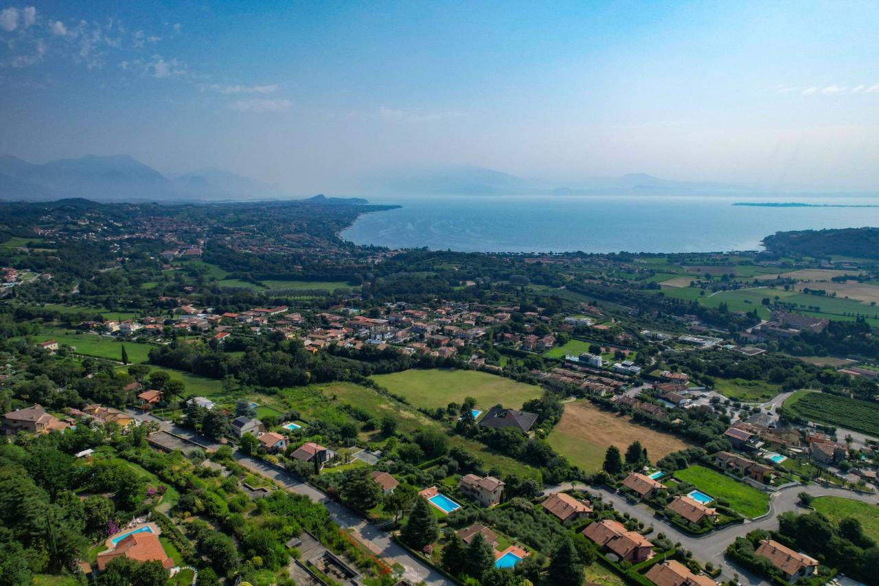 Villa in vendita a Padenghe Sul Garda
