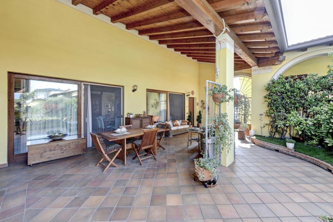 Attico in vendita a Padenghe Sul Garda