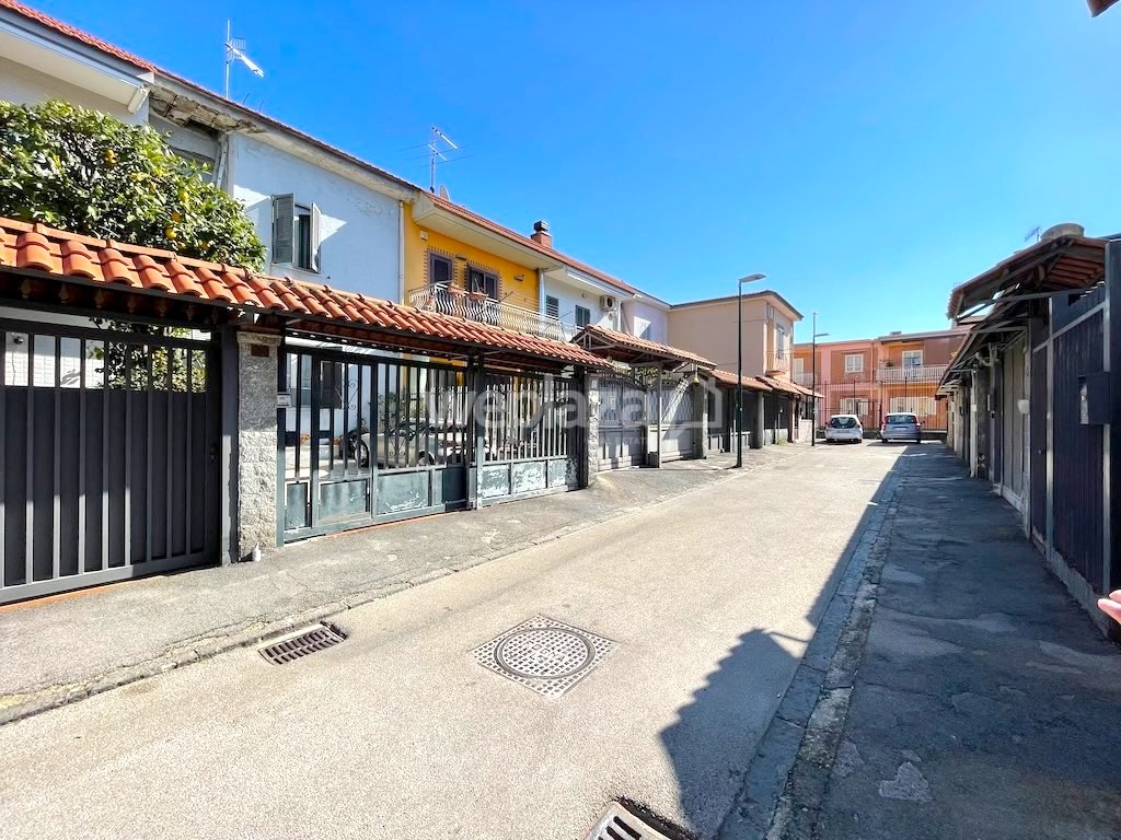 Casa indipendente in vendita a Napoli