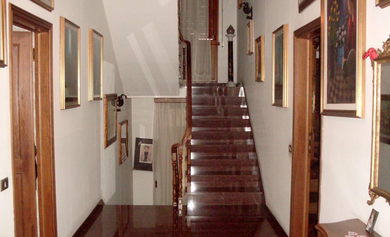 Villa unifamiliare in vendita a Montecatini Terme