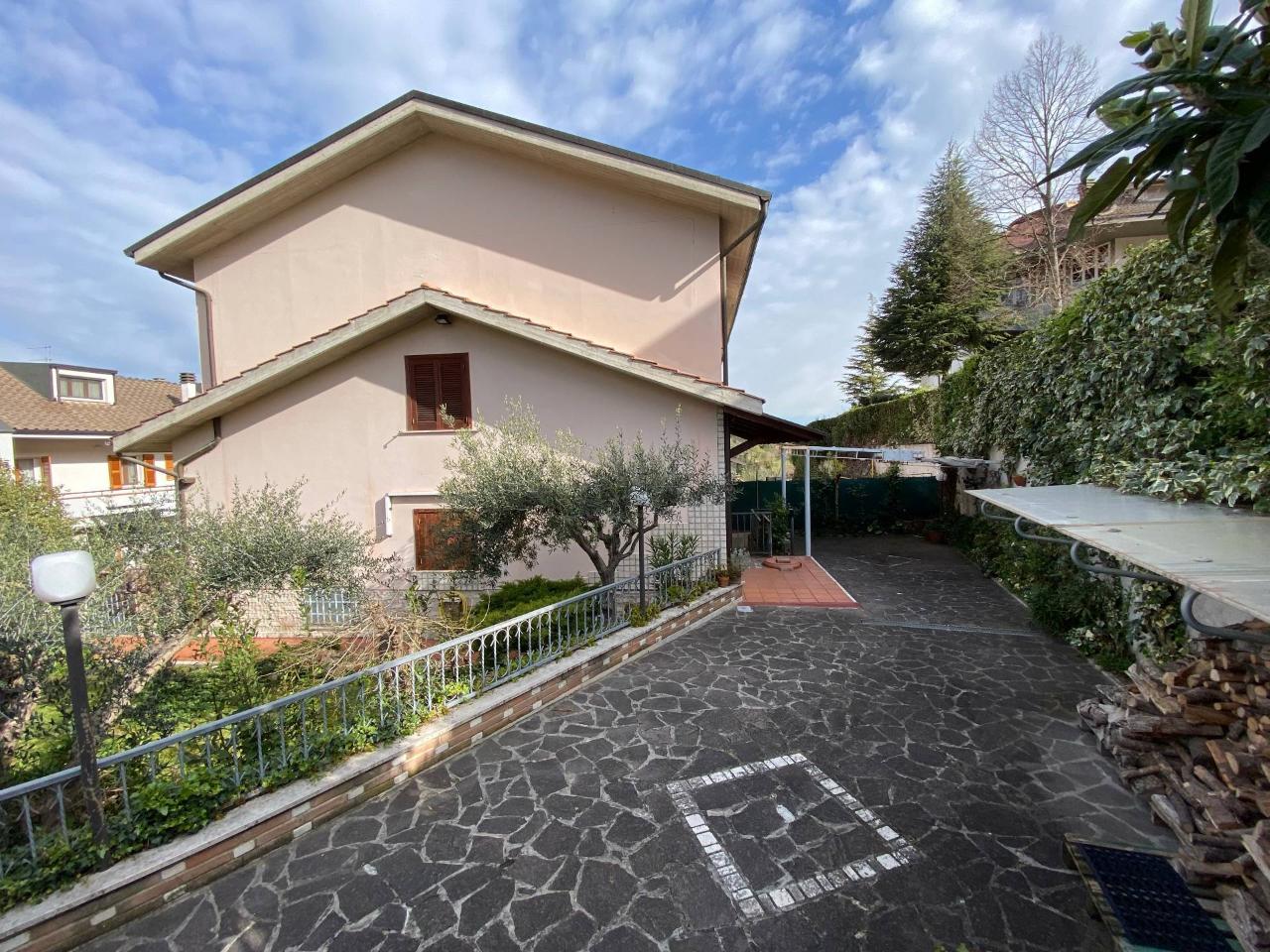 Villa a schiera in vendita a Folignano