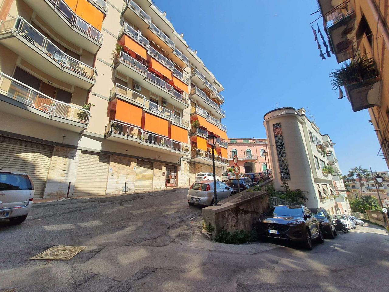 Appartamento in vendita a Salerno