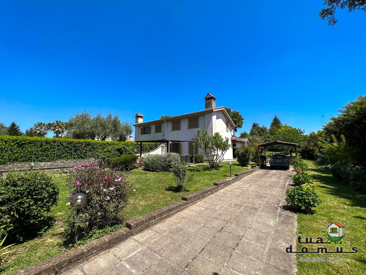 Villa a schiera in affitto a Nepi