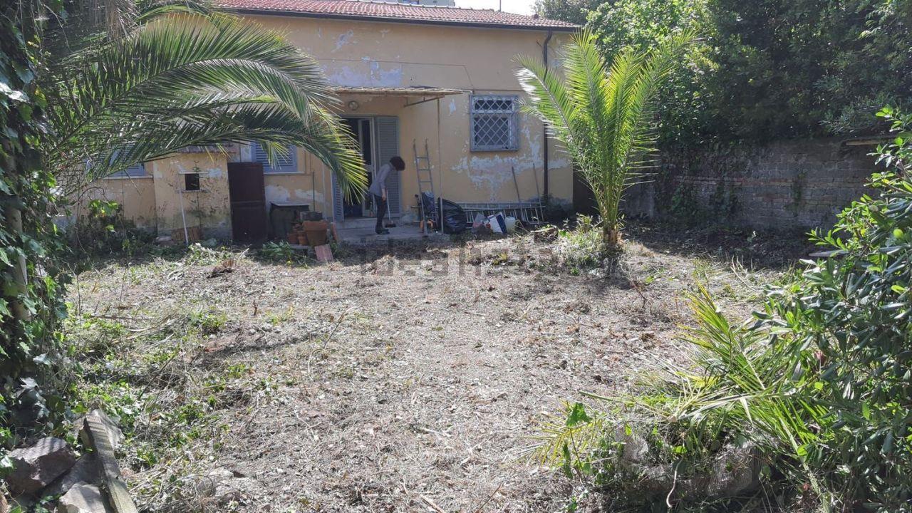 Casa indipendente in vendita a Carrara