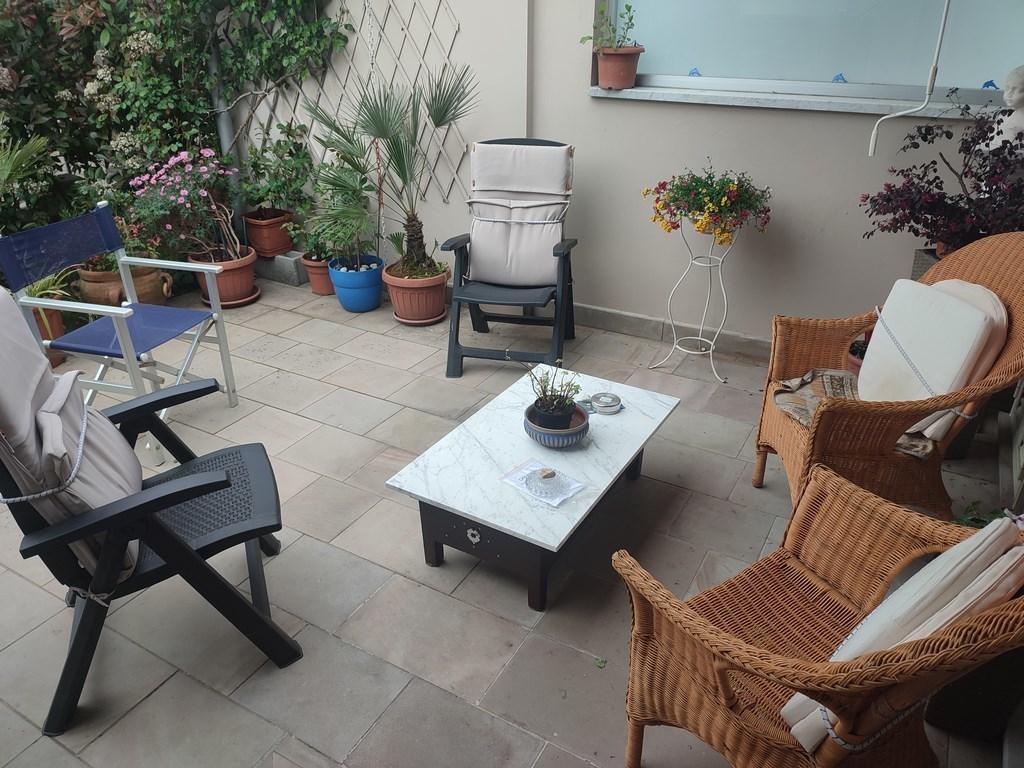 Appartamento in vendita a Luni