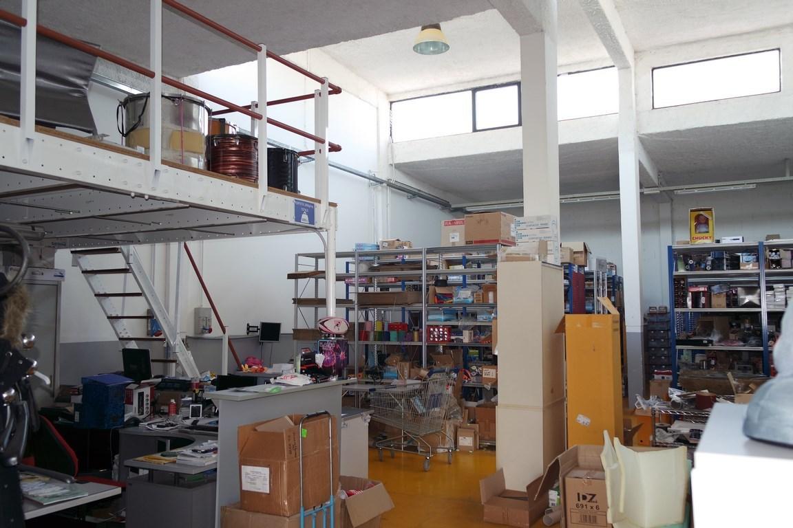 Capannone in vendita a Massa