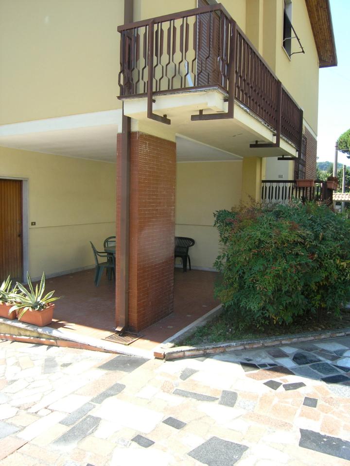 Casa indipendente in vendita a Carrara