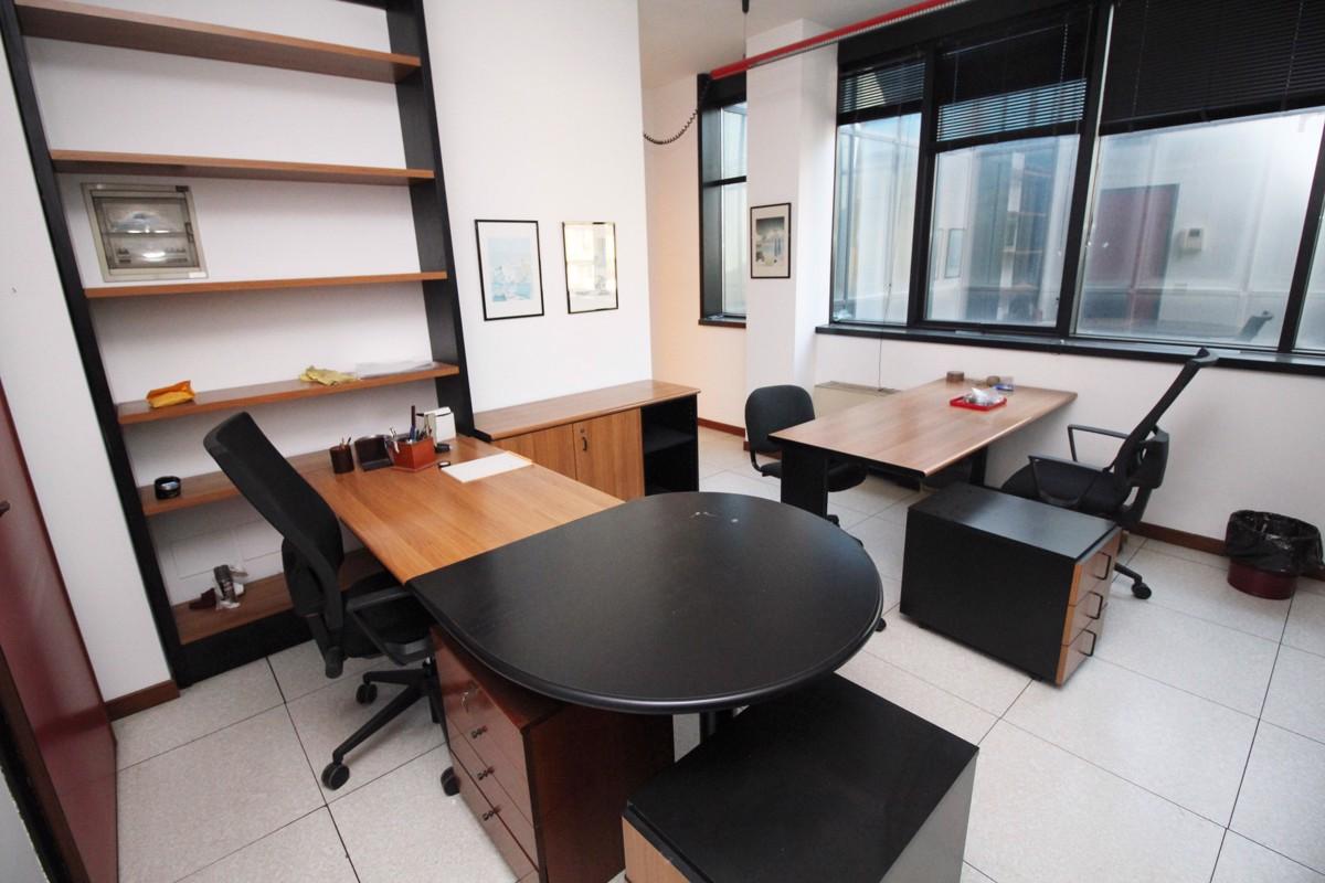Ufficio in vendita a Legnano