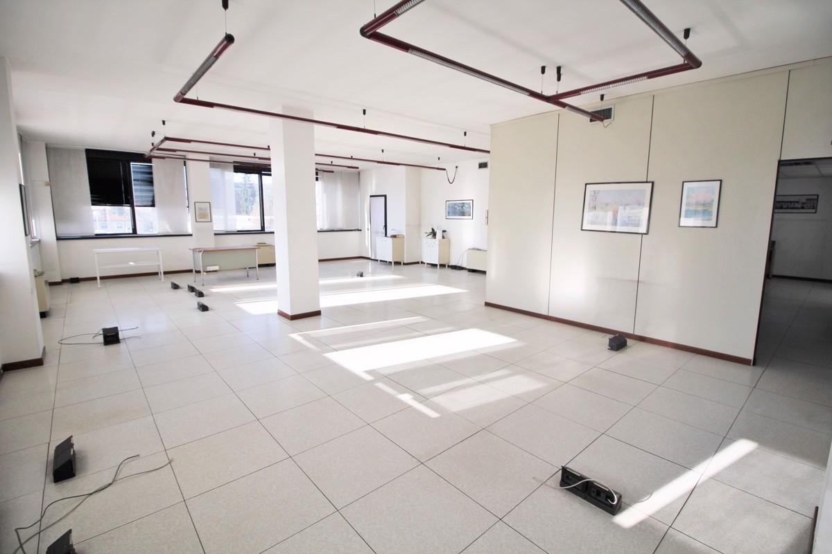 Ufficio in vendita a Legnano