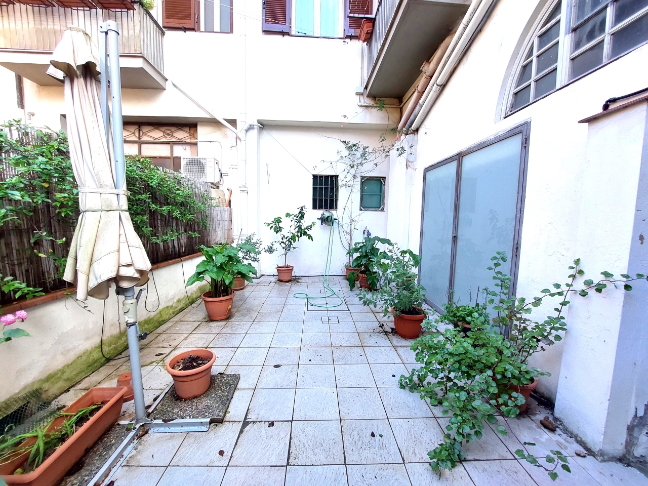 Magazzino in vendita a Firenze