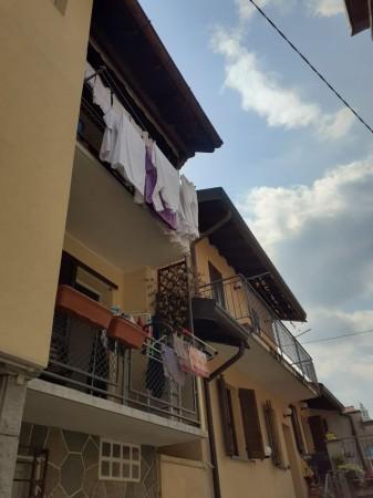 Appartamento in vendita a Vedano Olona