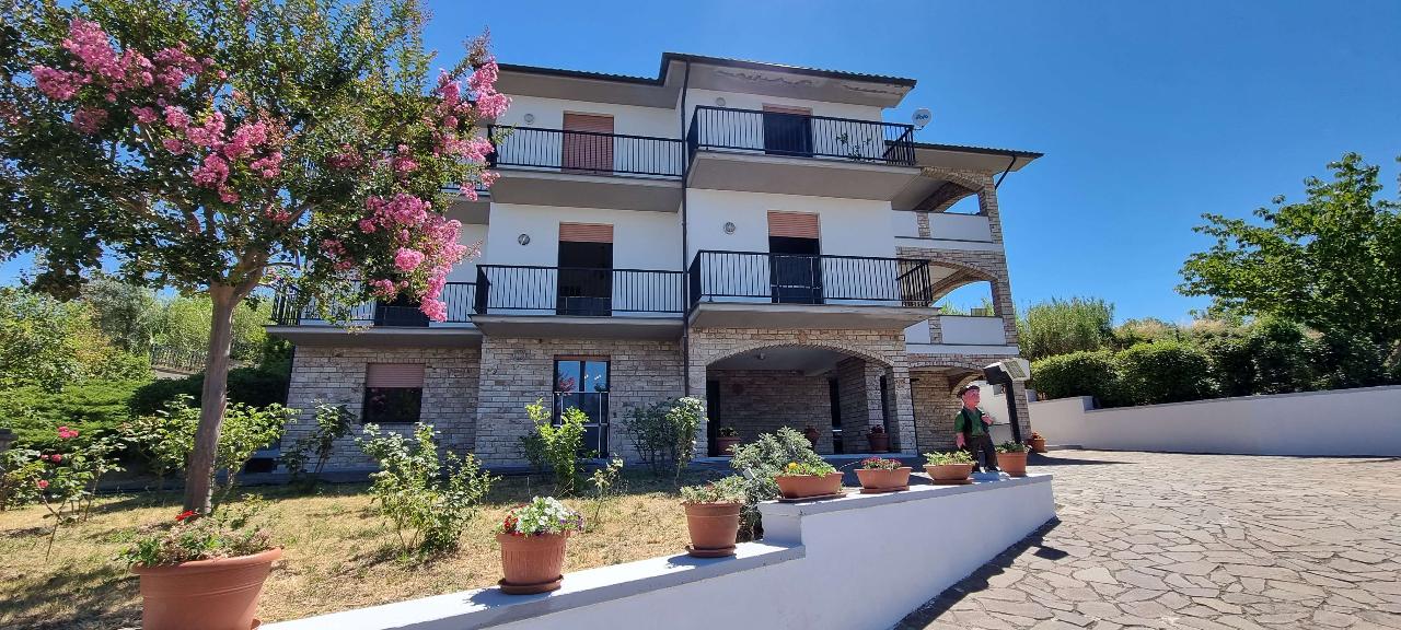 Villa in vendita a Ficulle