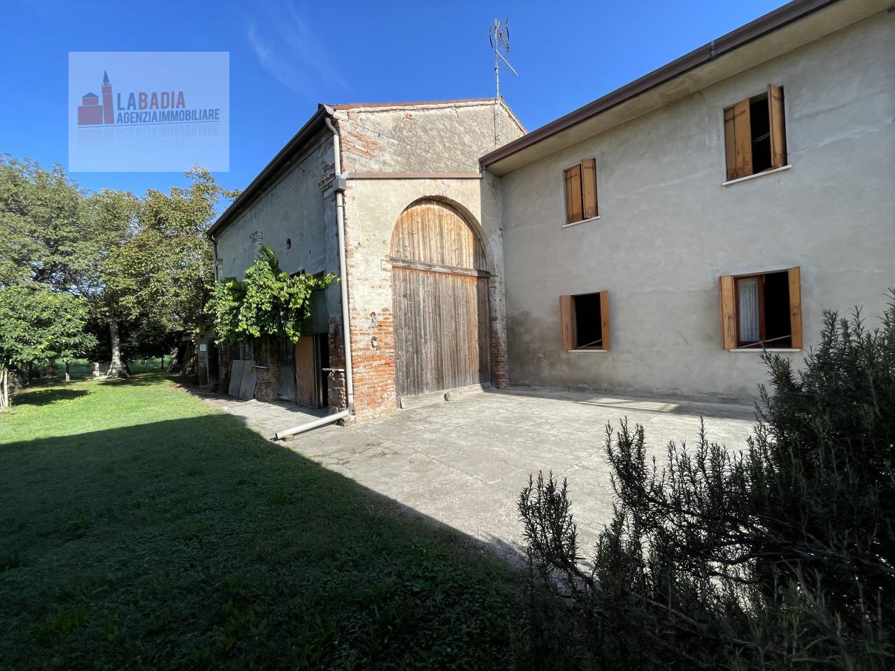 Casale in vendita a Bagnolo Di Po