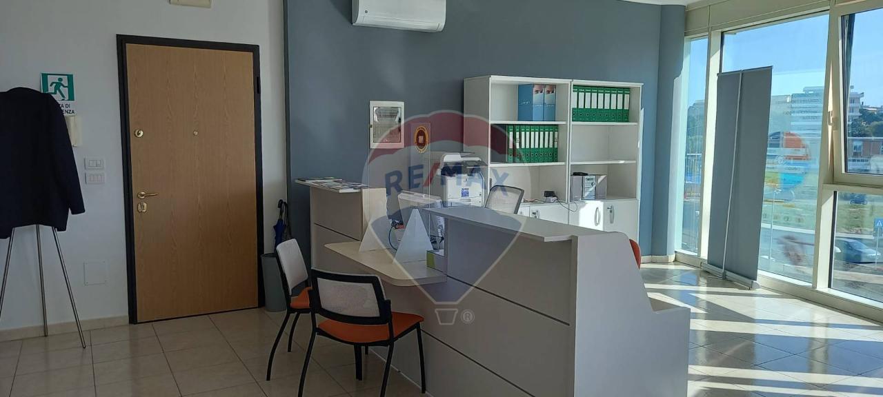 Ufficio in affitto a Bari