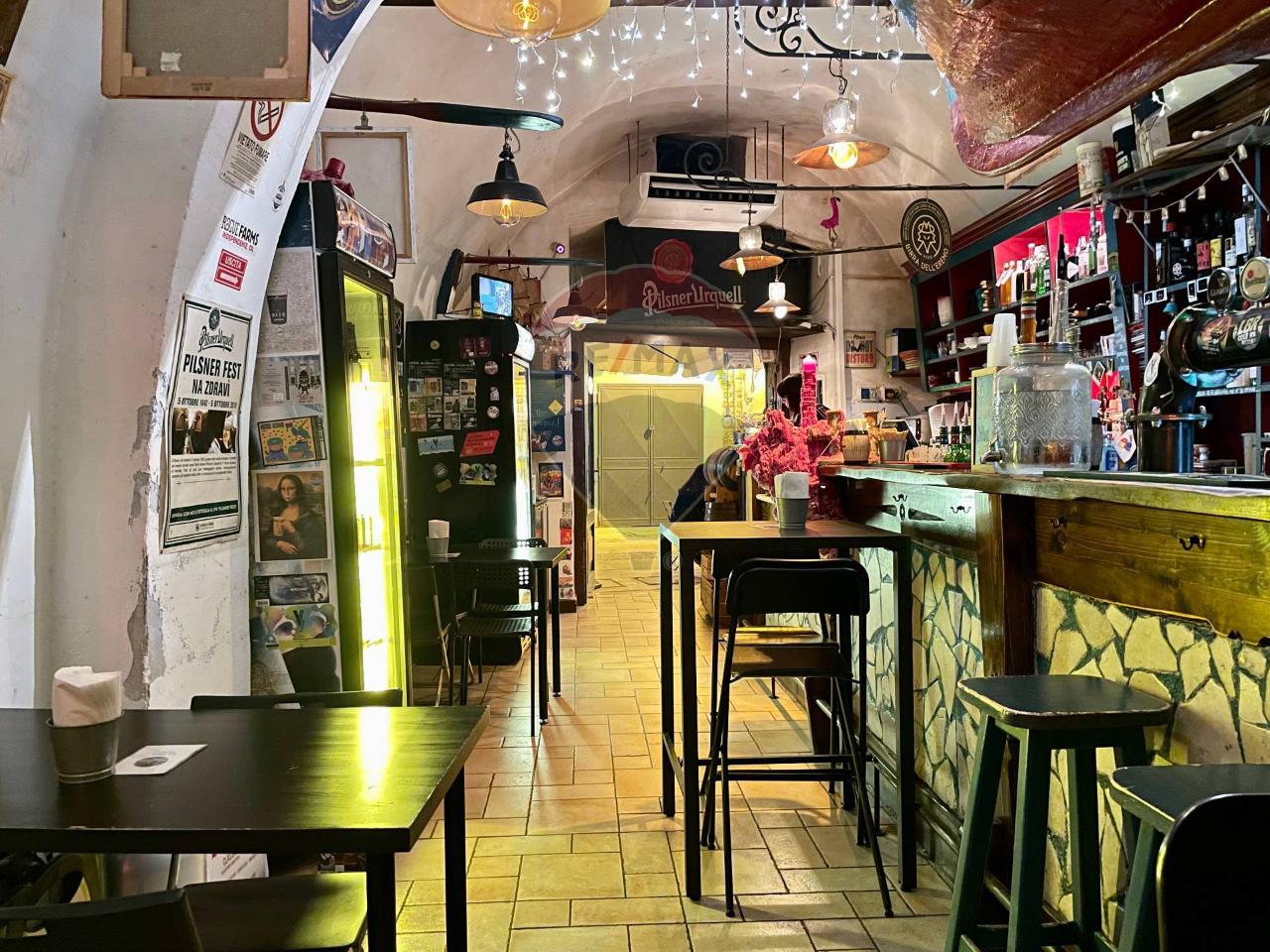 Esercizio commerciale in vendita a Bari