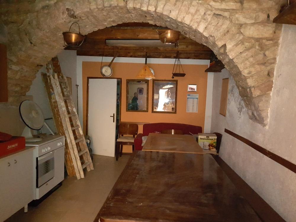 Capannone in vendita a Fossombrone