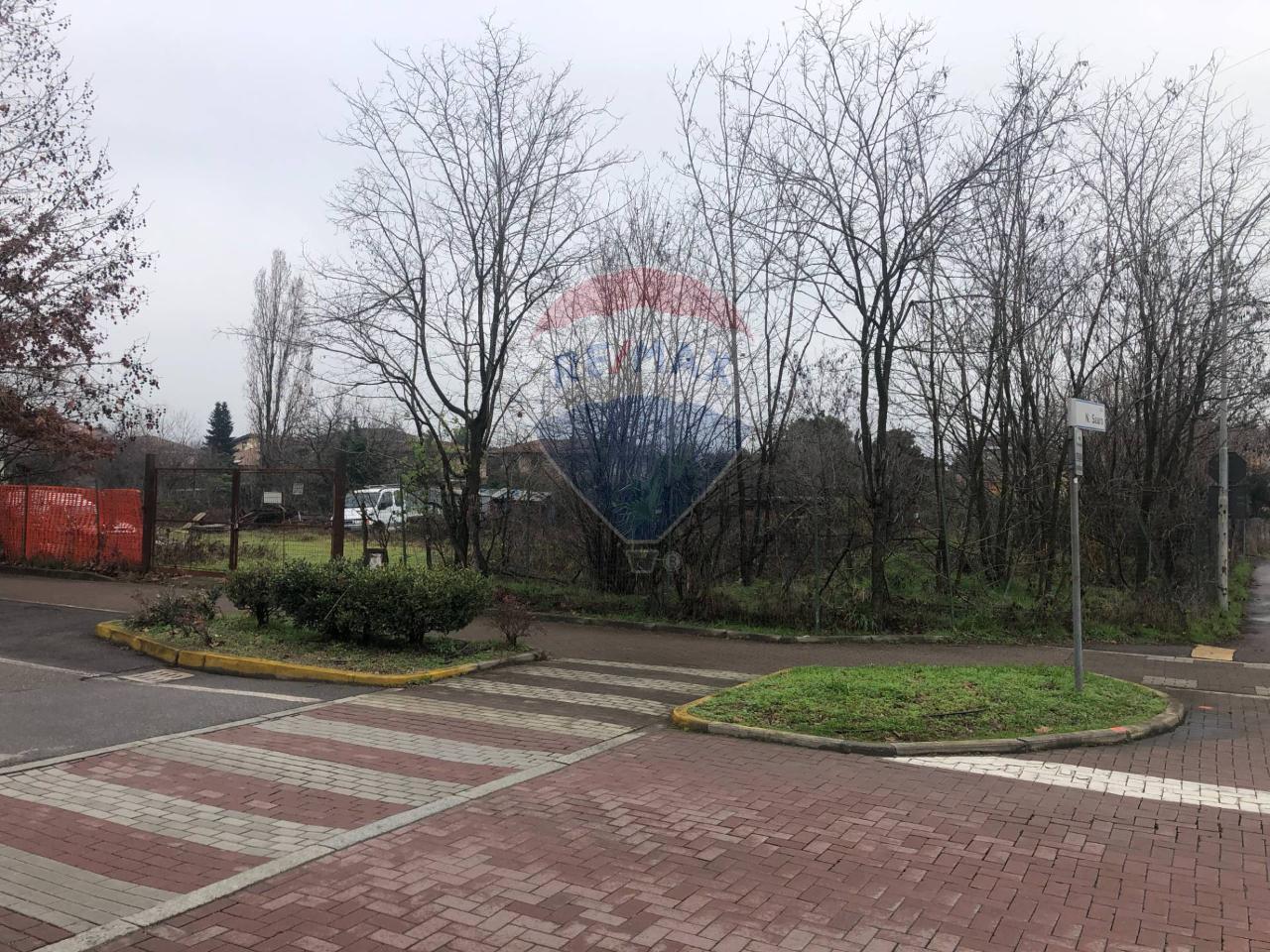 Terreno edificabile in vendita a Pregnana Milanese