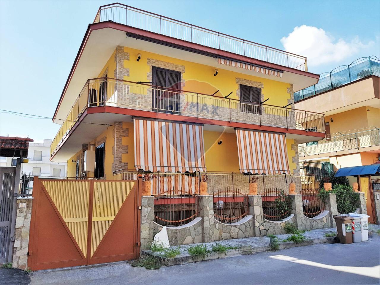Villa in Via Vespulo 19, Napoli