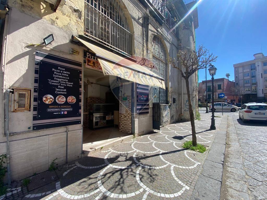 Negozio in affitto a Casoria