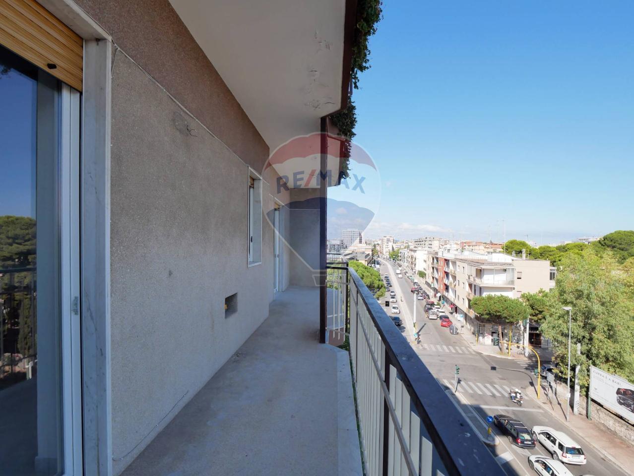 Appartamento in Viale Einaudi 3, Bari