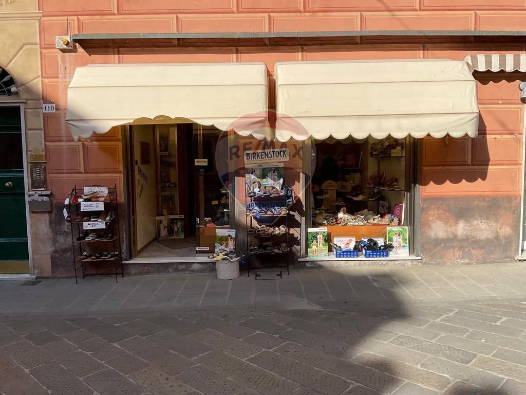 Esercizio commerciale in vendita a Camogli