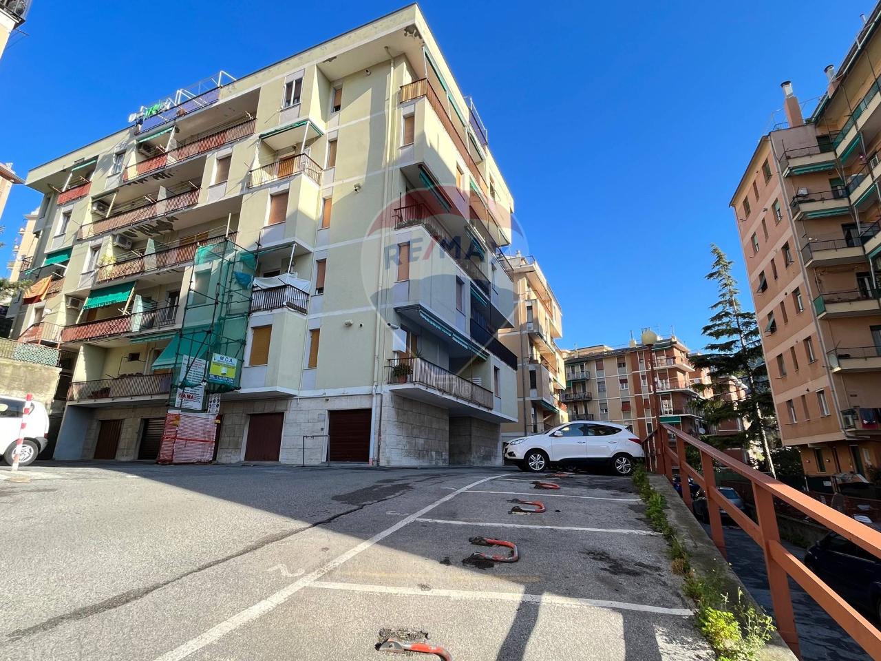 Appartamento in vendita a Genova