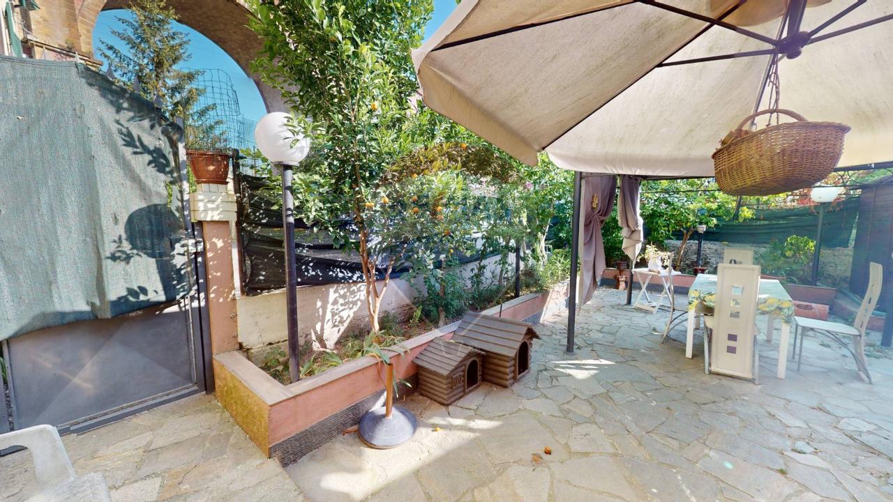 Casa indipendente in vendita a Genova