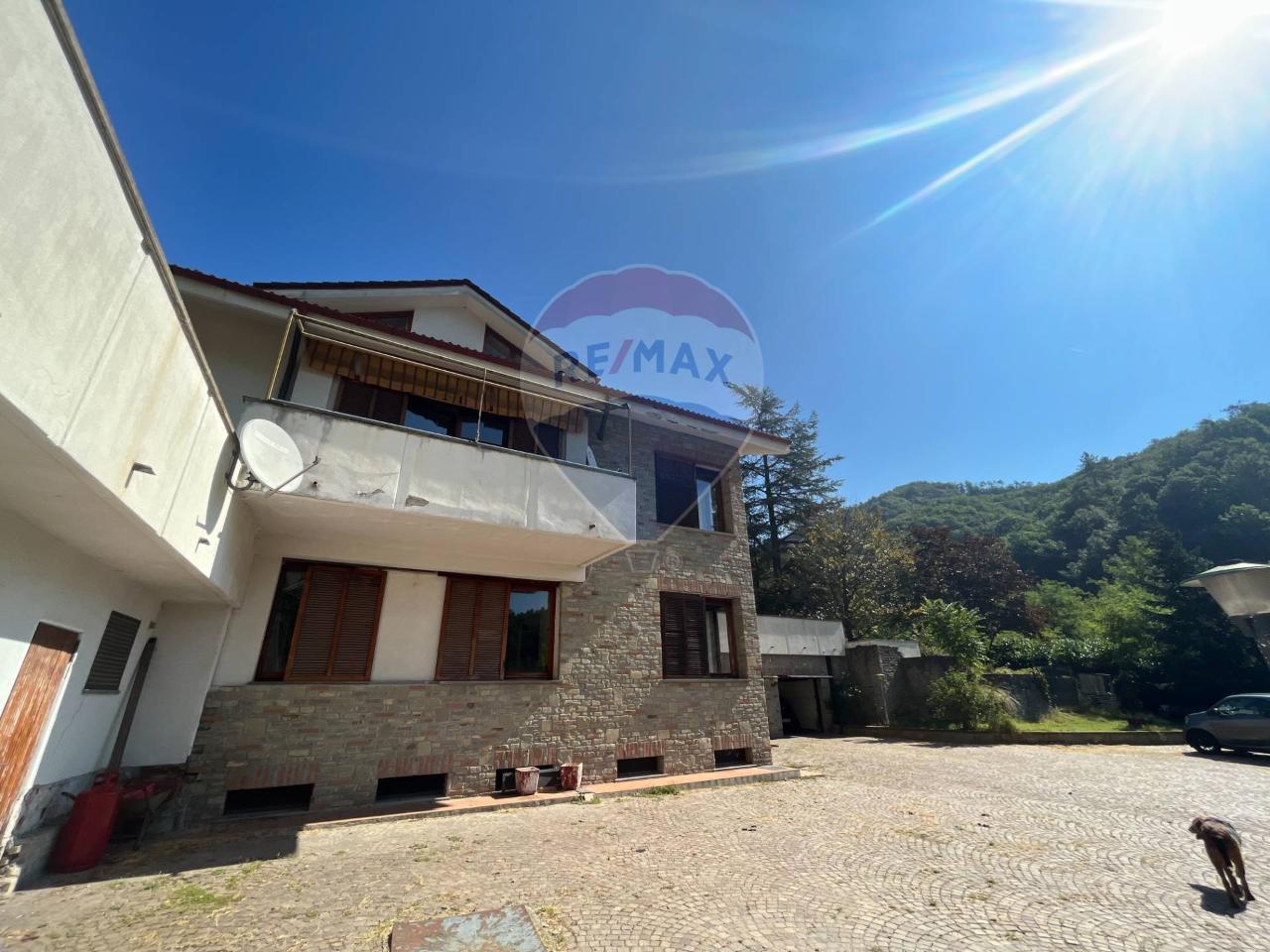 Casa indipendente in vendita a Rossiglione