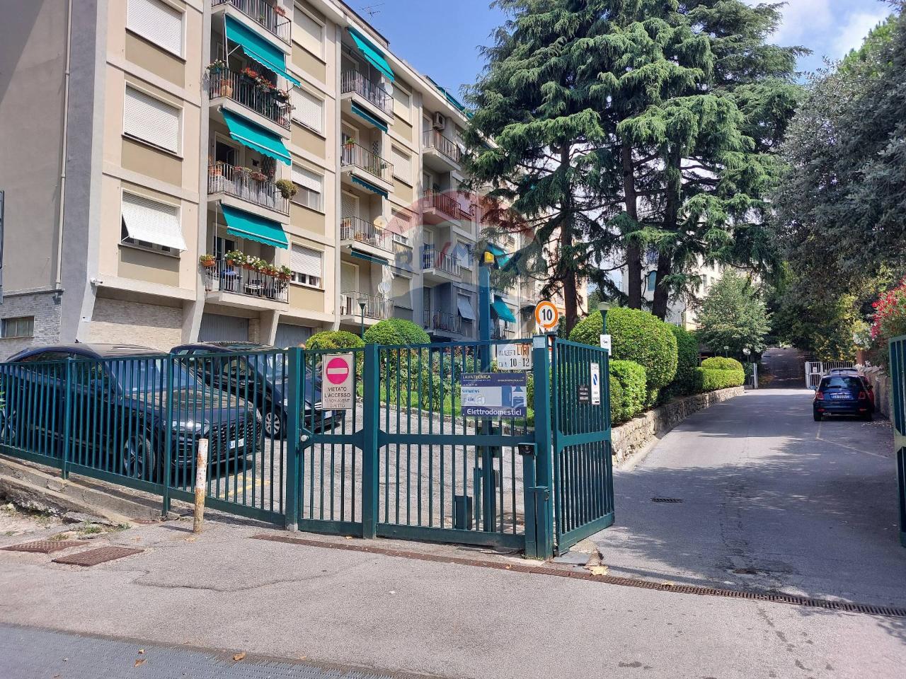 Magazzino in affitto a Genova